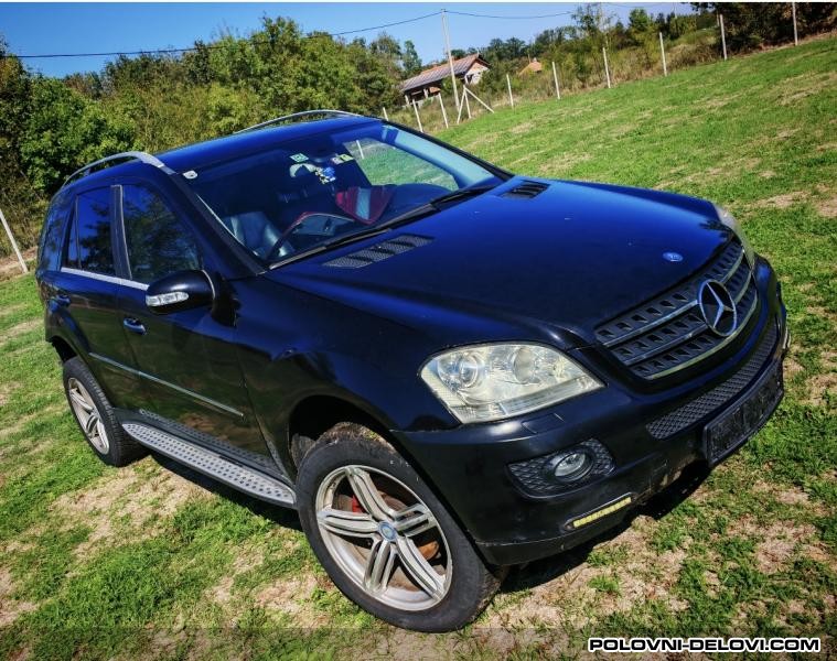 Mercedes ML W164 Kompletan Auto U Delovima