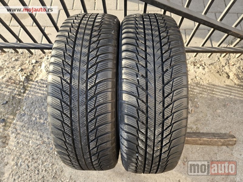 215-65-17 Bridgestone kao nove odlicne m+s