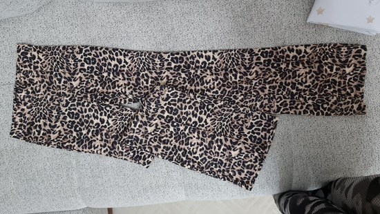 Bershka zvoncare leopard nove