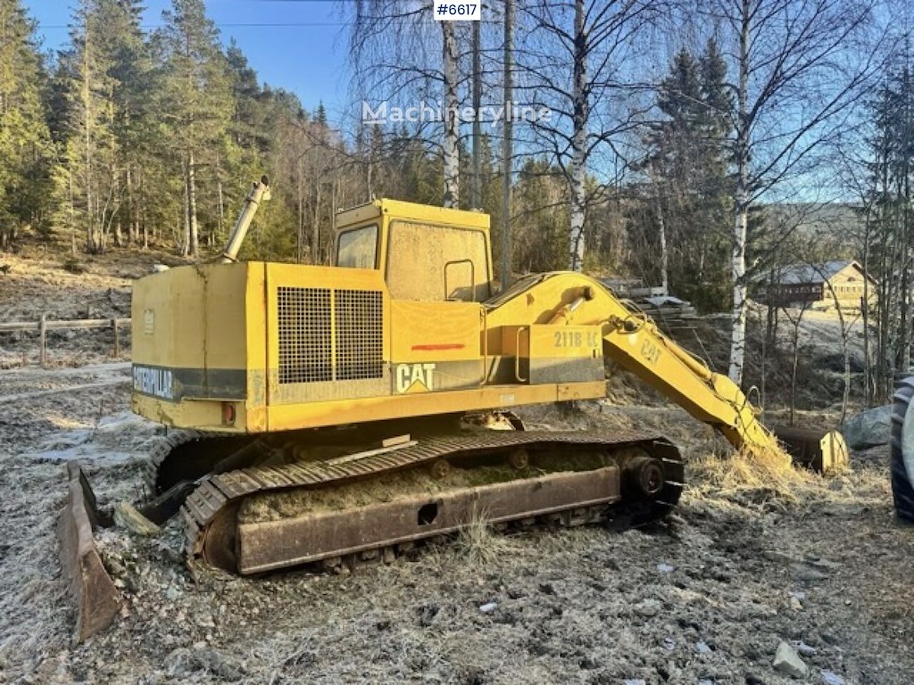 Caterpillar 211BLC bager guseničar
