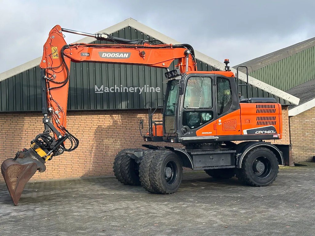 Doosan DX140W-5 bager točkaš
