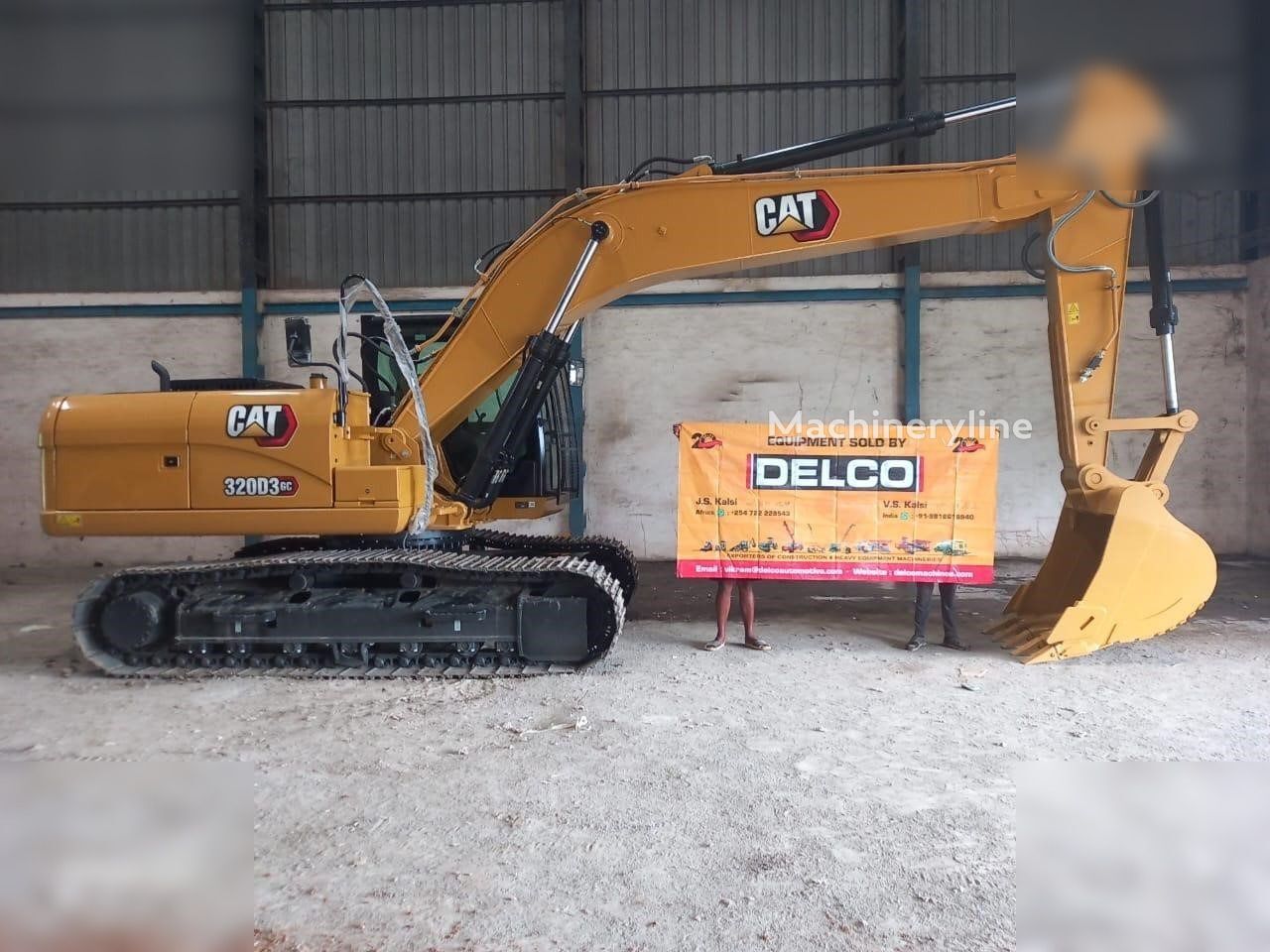 Novi Caterpillar 320D3GC bager guseničar