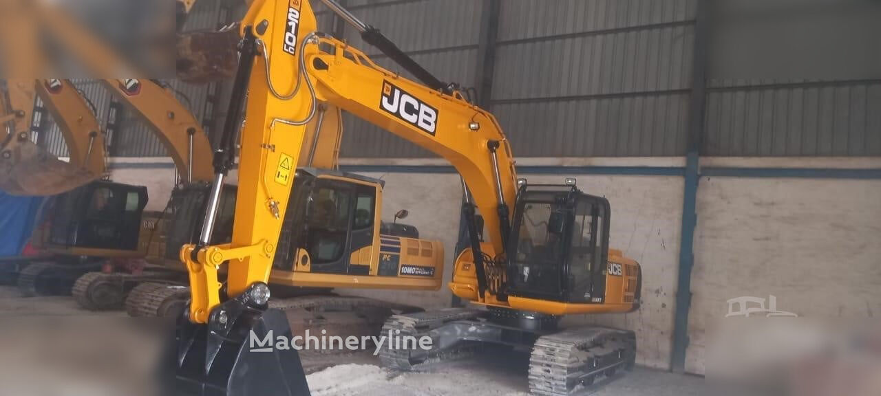 Novi JCB JS210 LC bager guseničar