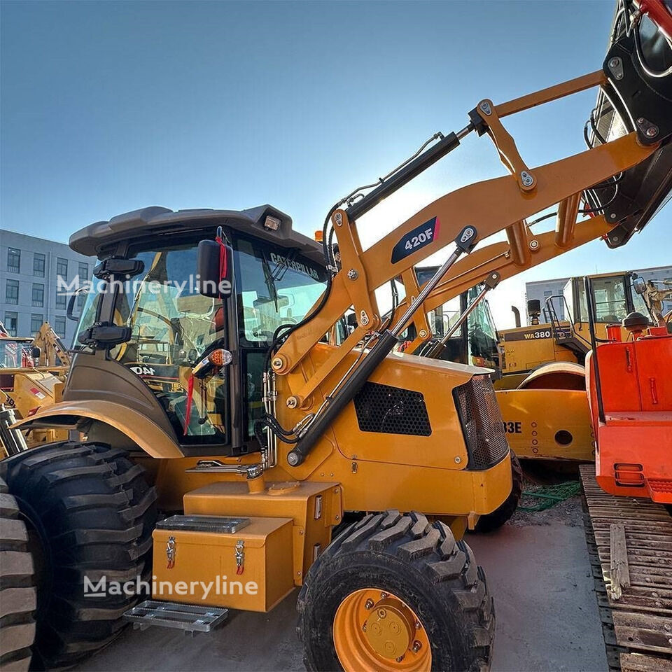 Caterpillar 420F bager-utovarivač