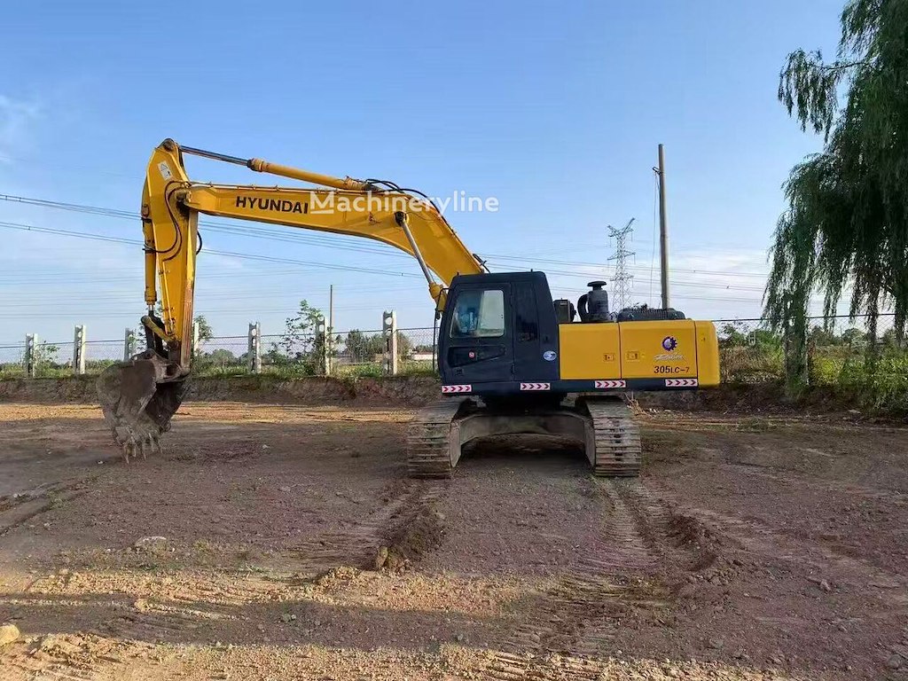 Hyundai R305-7 bager guseničar