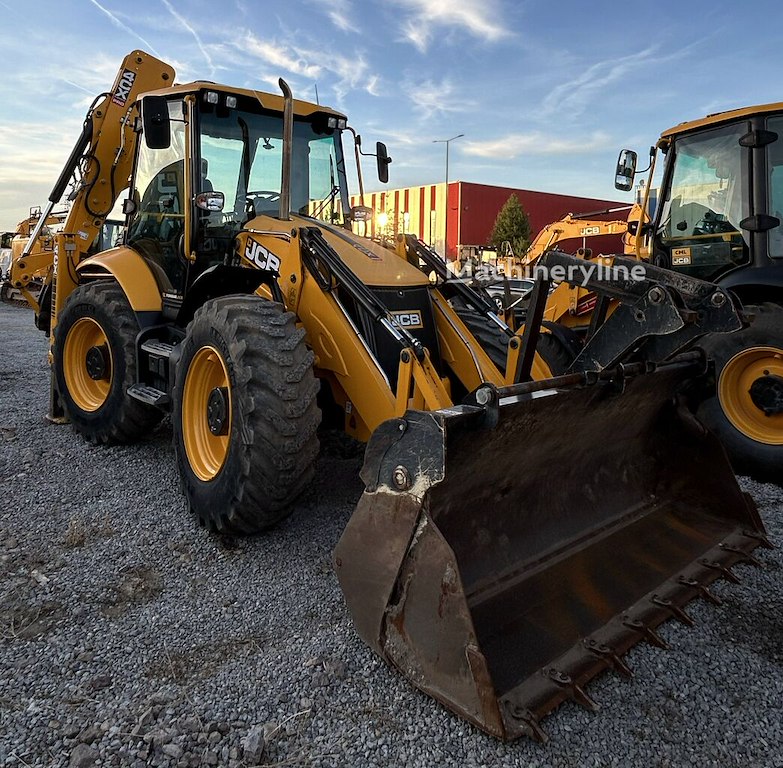 JCB 4CX PRO bager-utovarivač