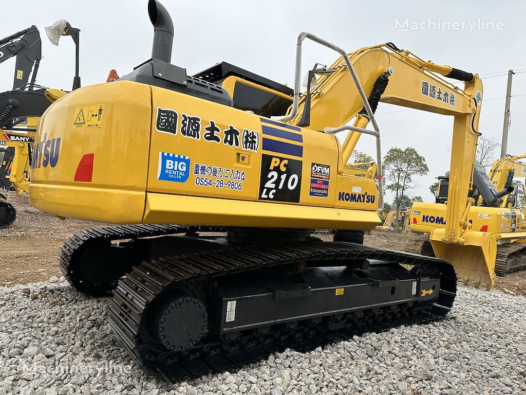 Komatsu PC210-8 bager guseničar