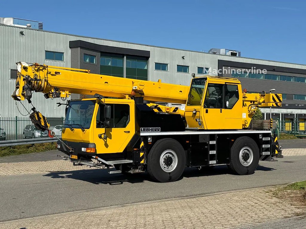 Liebherr LTM1030-2.1 dizalica za sve terene