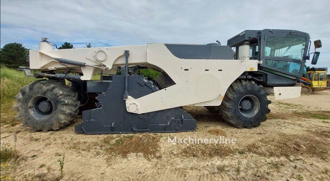 Wirtgen WR 2400 mašina za reciklažu asfalta