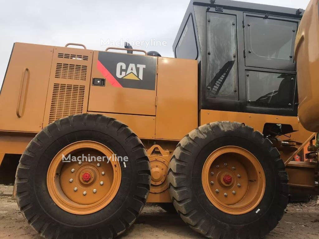 Caterpillar 140K grejder