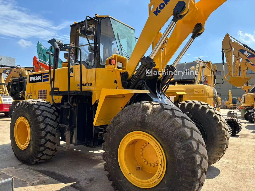Komatsu wa380-3 prednji utovarivač