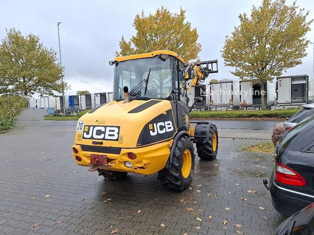 JCB TM 180 teleskopski prednji utovarivač