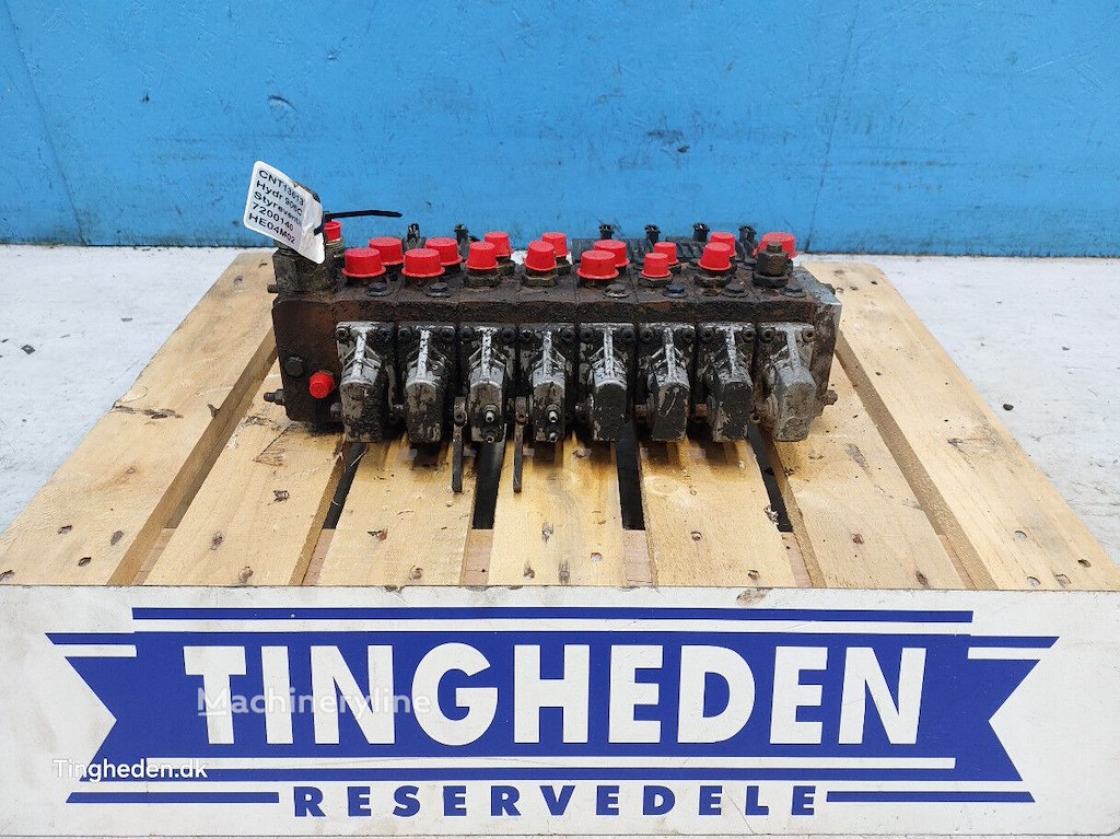 Hidraulični razvodnik za Hydrema 906C bagera-utovarivača
