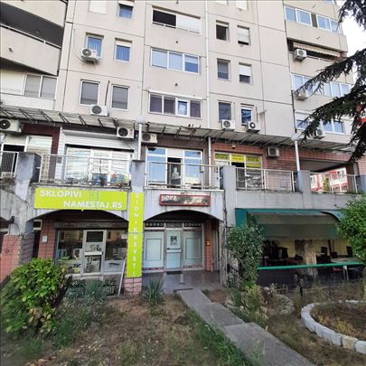 Lokal YU Biznis Centar - odlična pozicija