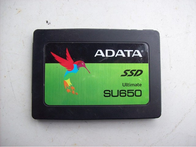 ADATA  ssd Ultimate SU650