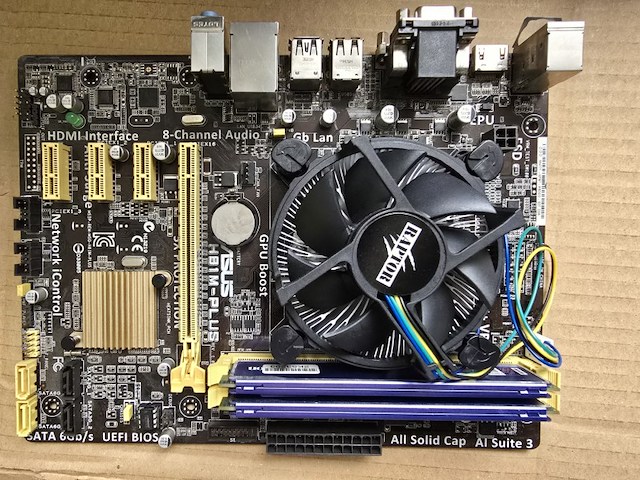Matična Asus h81m-Plus + i3-4160