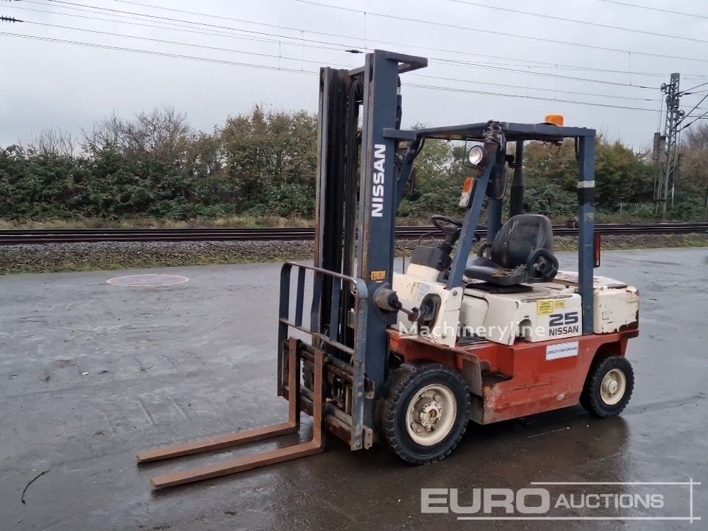 Prodaje se Nissan 2.5 Ton Forklift dizel viljuškar na aukciji
