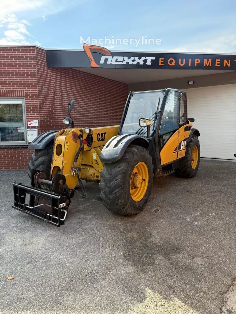 Caterpillar TH 330 B teleskopski utovarivač