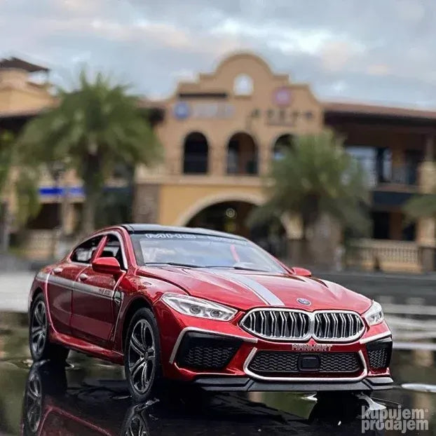 Bmw M8 Diecast 1/32 Crvena
