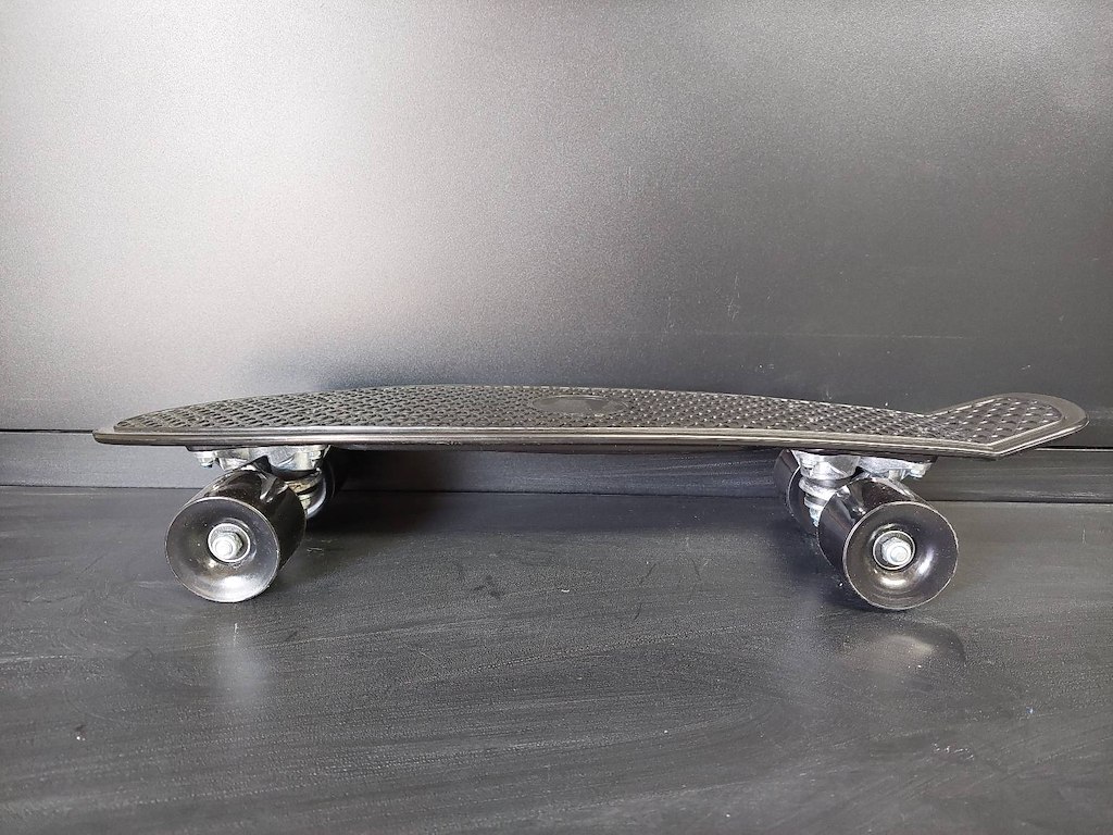 Crni Skejtbord (pennyboard)