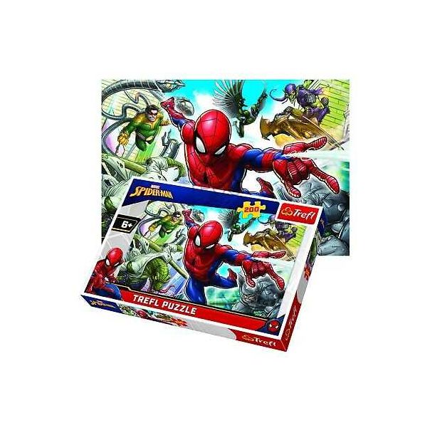TREFL Puzzle za decu Born hero - 200 delova