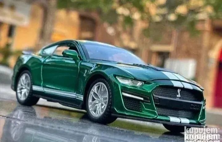 Ford mustang Shelby 1:32 metalni auto
