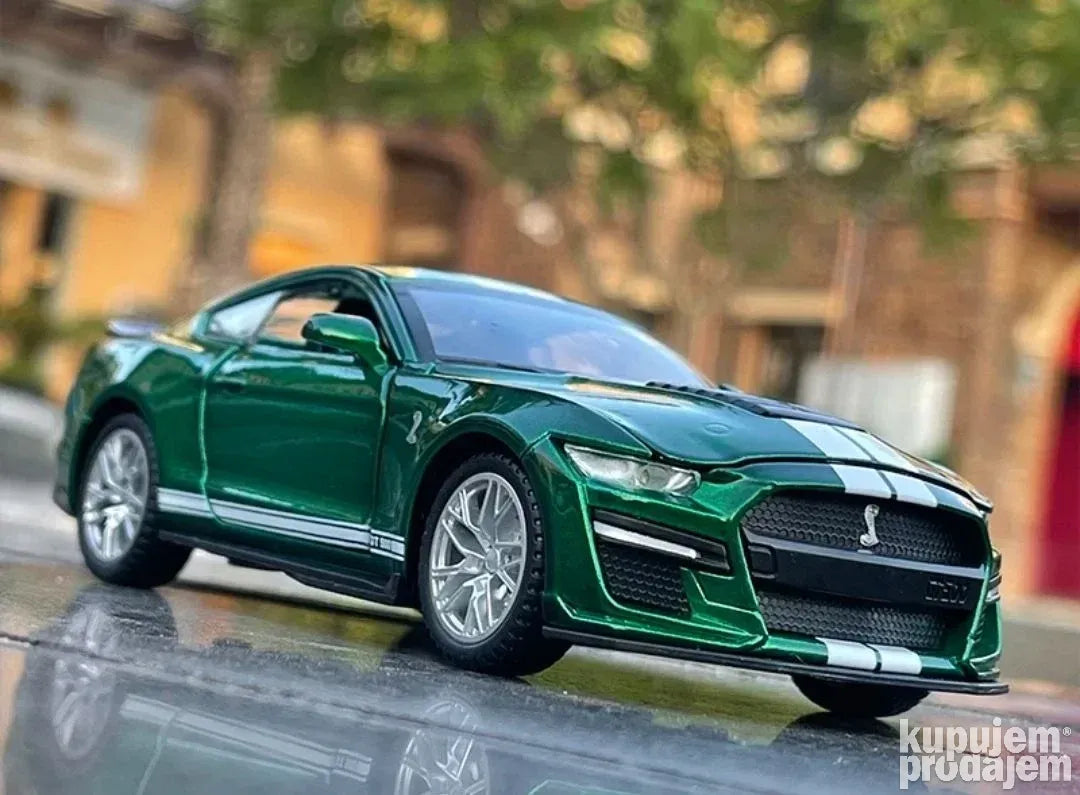 Ford mustang Shelby 1:32 metalni auto