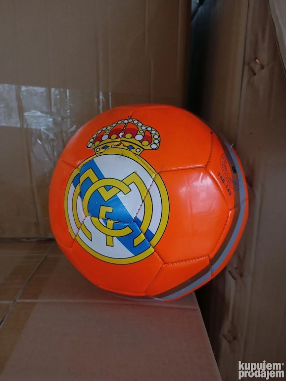 Fudbalska lopta real madrid