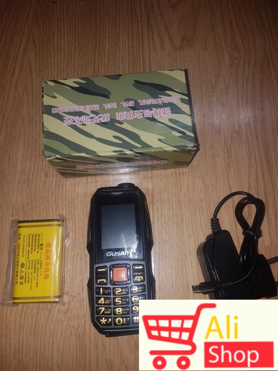 Mobilni telefonMINI Gyslny SRPSKI MENI iz porodiceLAND ROVER