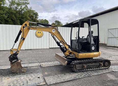 Polovni mini kožni CATERPILLAR 302.7DCR Verified seller