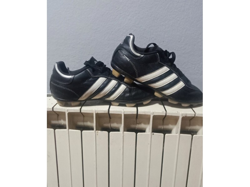 Adidas decije kopacke 36