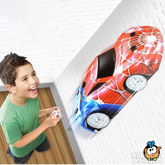 Magicni auto Spider-Man voznja po zidovima