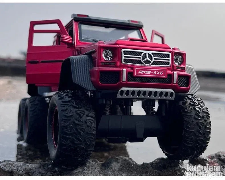 Mercedes Benz G63 6×6 1/22 Crveni