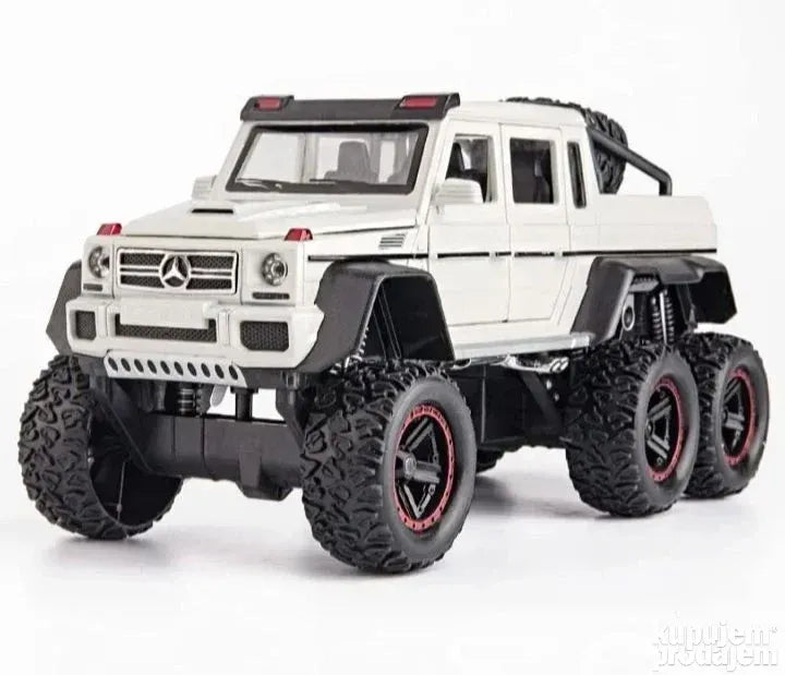 Mercedes benz G63 6×6 beli metalni auto