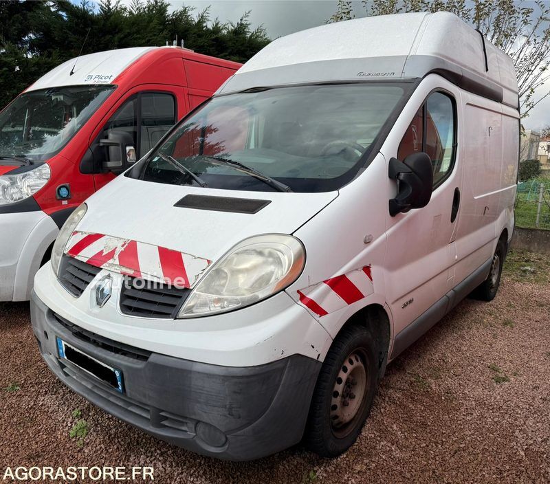 Prodaje se Renault TRAFIC 2 minibus furgon na aukciji