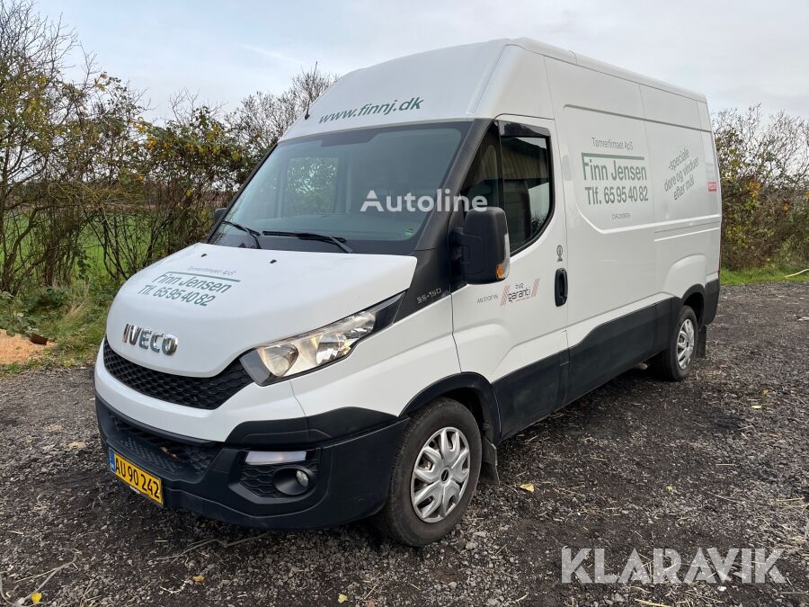 Prodaje se IVECO 35S15 minibus furgon na aukciji