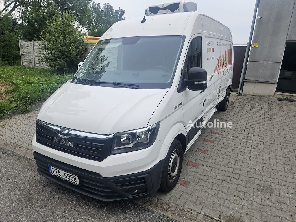 MAN TGE 3.140 minibus hladnjača nakon udesa