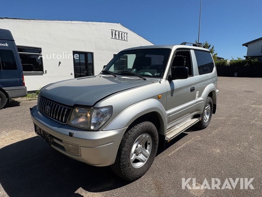 Prodaje se Toyota Landcruiser 3,0 turbo diesel minibus furgon na aukciji
