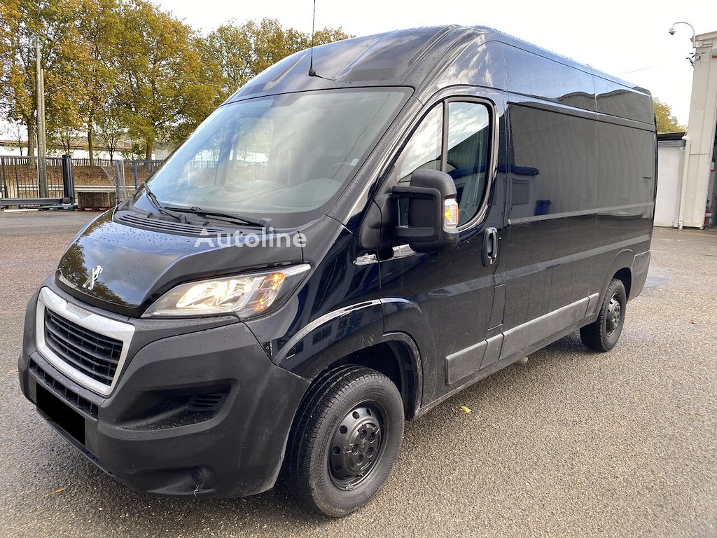 Peugeot Boxer minibus furgon