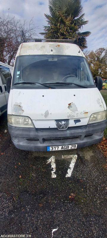 Prodaje se Peugeot BOXER 330 minibus furgon na aukciji