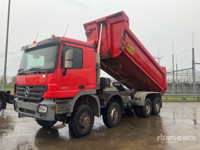 Prodaje se Mercedes-Benz ACTROS 4144 kiper na aukciji