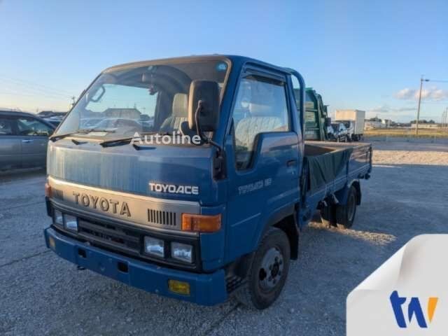 Toyota TOYOACE kamion s ravnom platformom