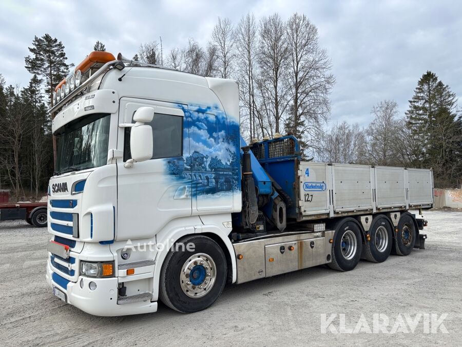 Prodaje se Scania R560LB8X4*4HNB kamion s ravnom platformom na aukciji