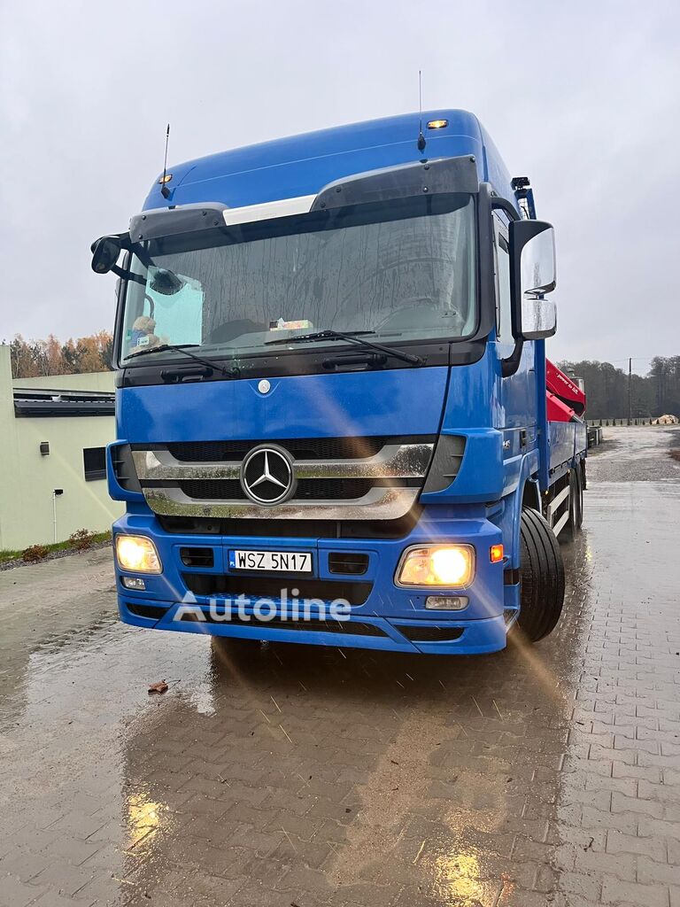 Mercedes-Benz Actros kamion s ravnom platformom