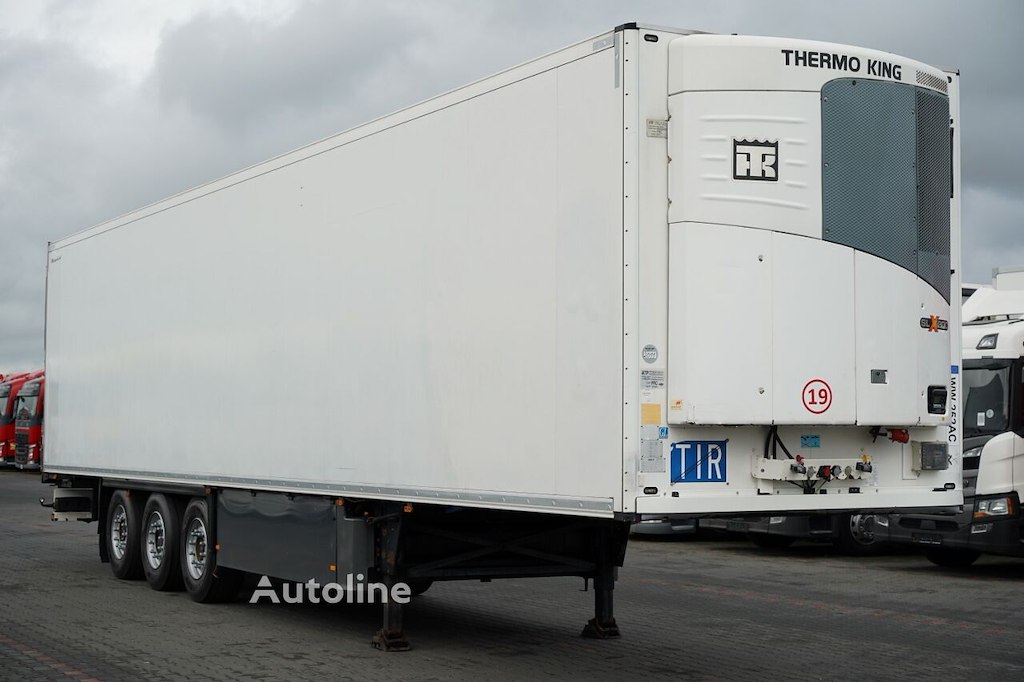 Schmitz Cargobull CHŁODNIA / THERMO KING SLX 300 / HAKÓWKA / HAKOWA / OŚ PODNOSZON poluprikolica hladnjača