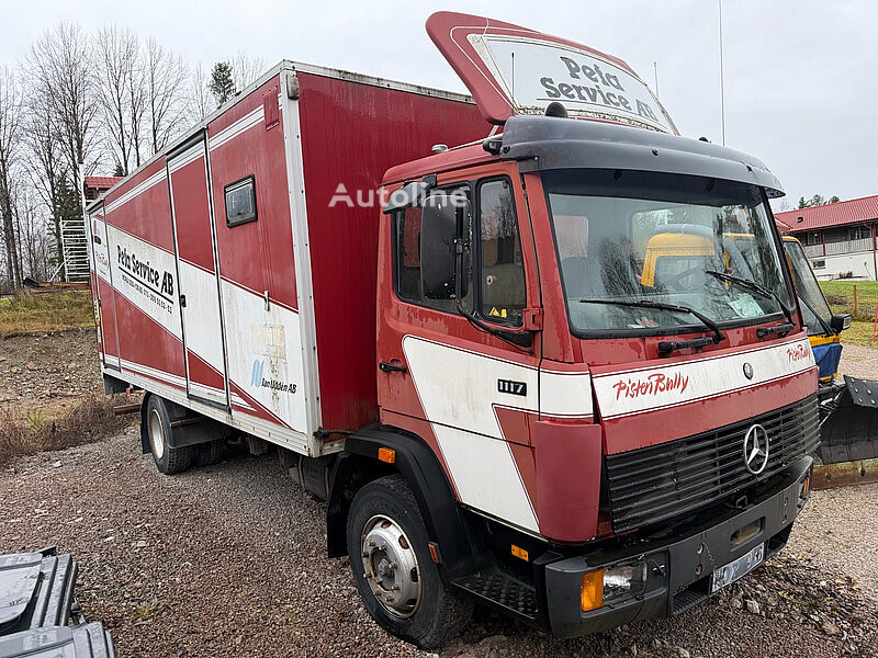 Prodaje se Mercedes-Benz 1117 kamion furgon na aukciji