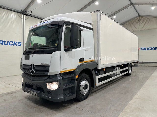 Mercedes-Benz Actros 1824 Sleeper Cab Box Van kamion furgon