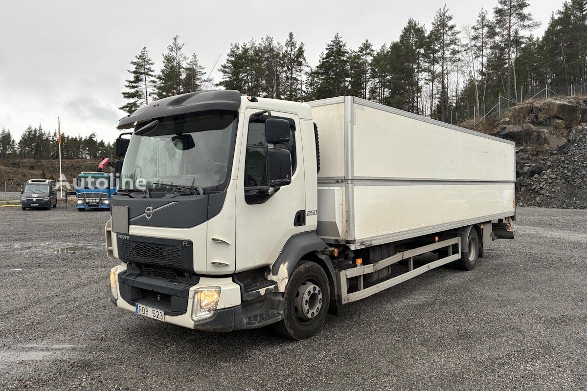 Prodaje se Volvo FL250 kamion furgon na aukciji