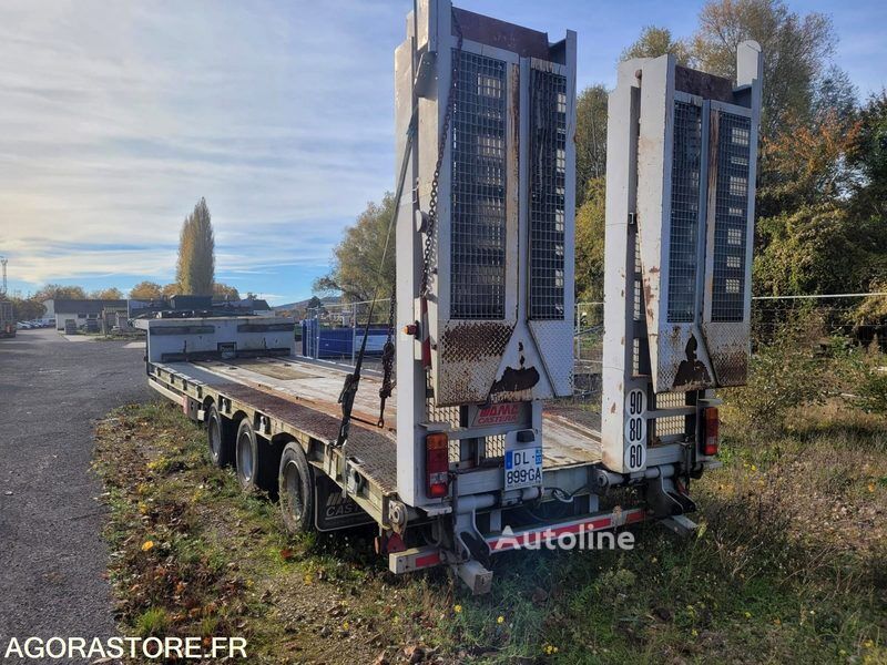 Prodaje se VEHICULE REMORQUE DE TRANSPORT DE MARCHANDISES poluprikolicu sa niskom platformom na aukciji