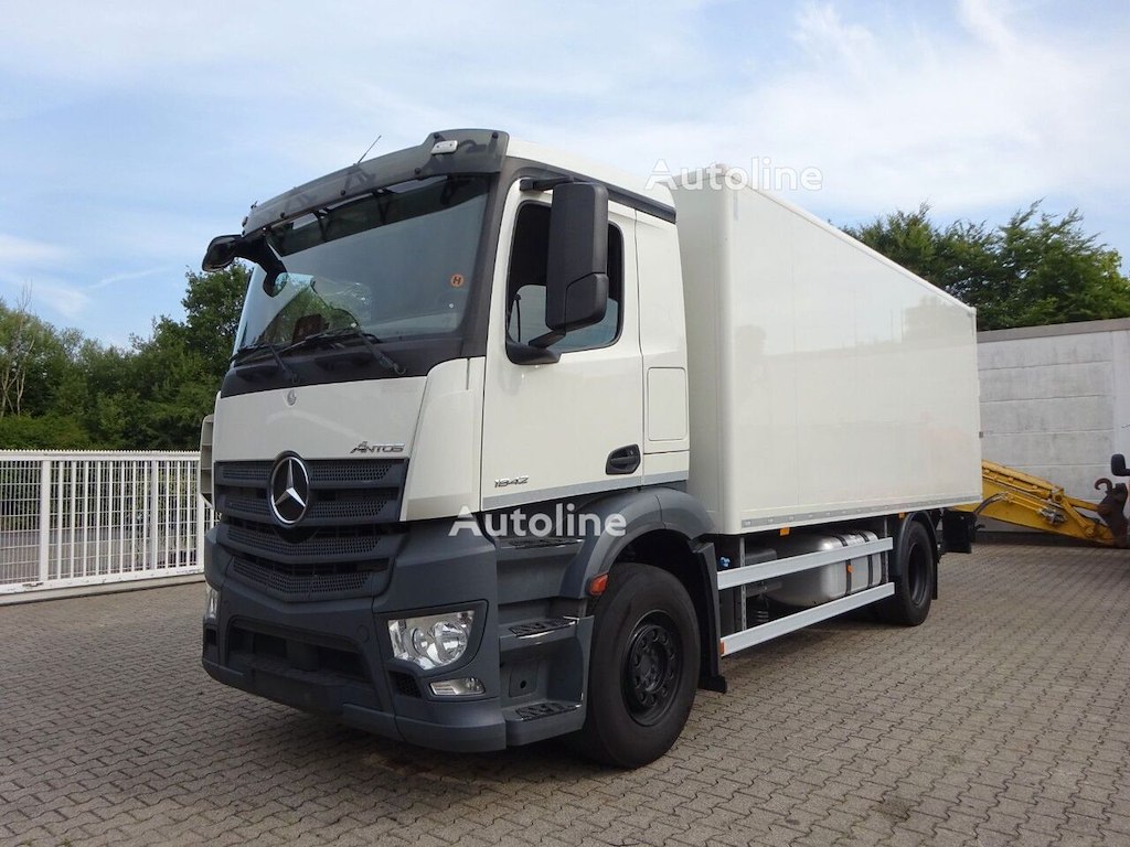 Mercedes-Benz Antos 1842 - Box truck kamion furgon